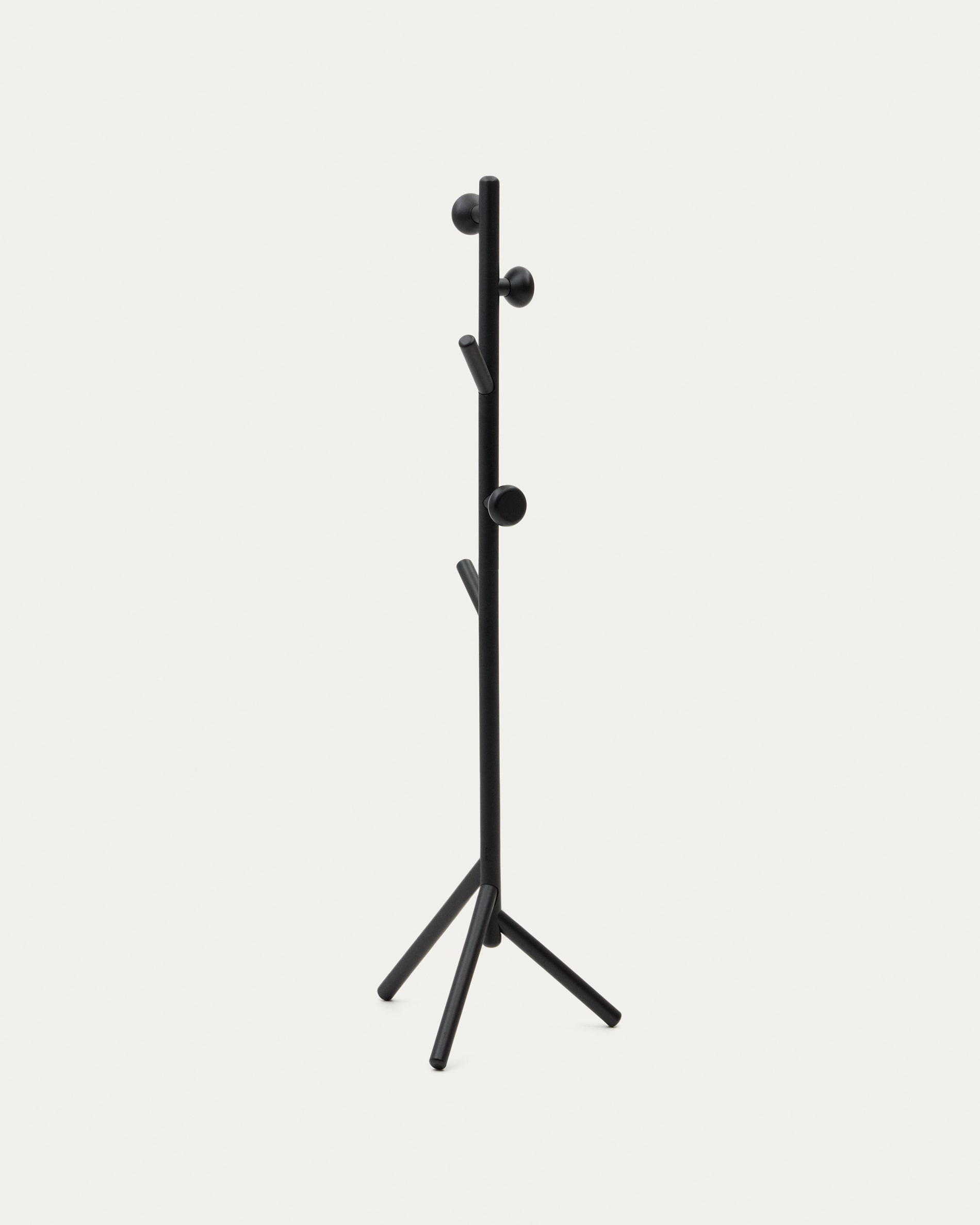 Cabides de pé e bengaleiros