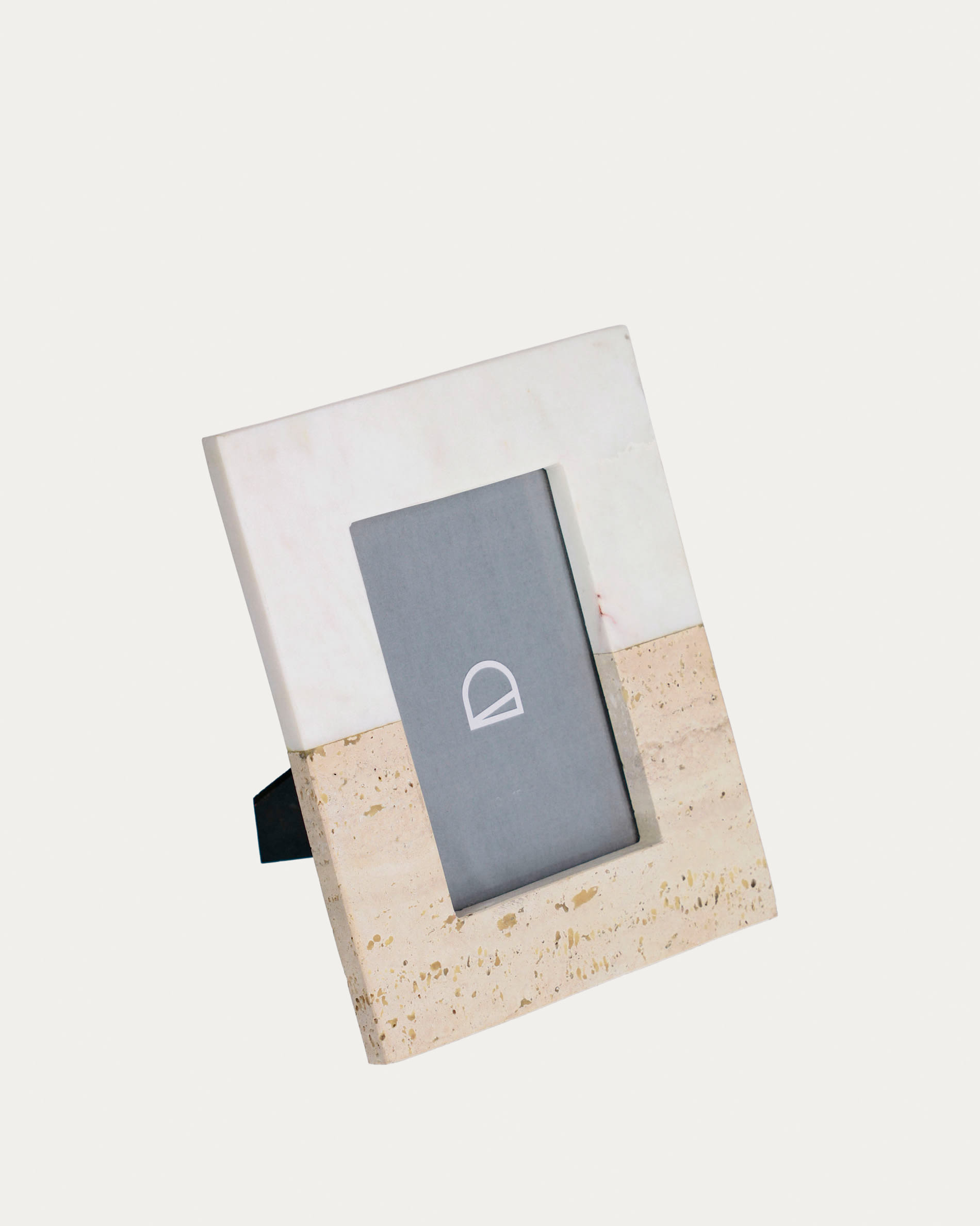 Cadre photo Uria en marbre blanc et pierre beige 23 x 18 cm | Kave Home