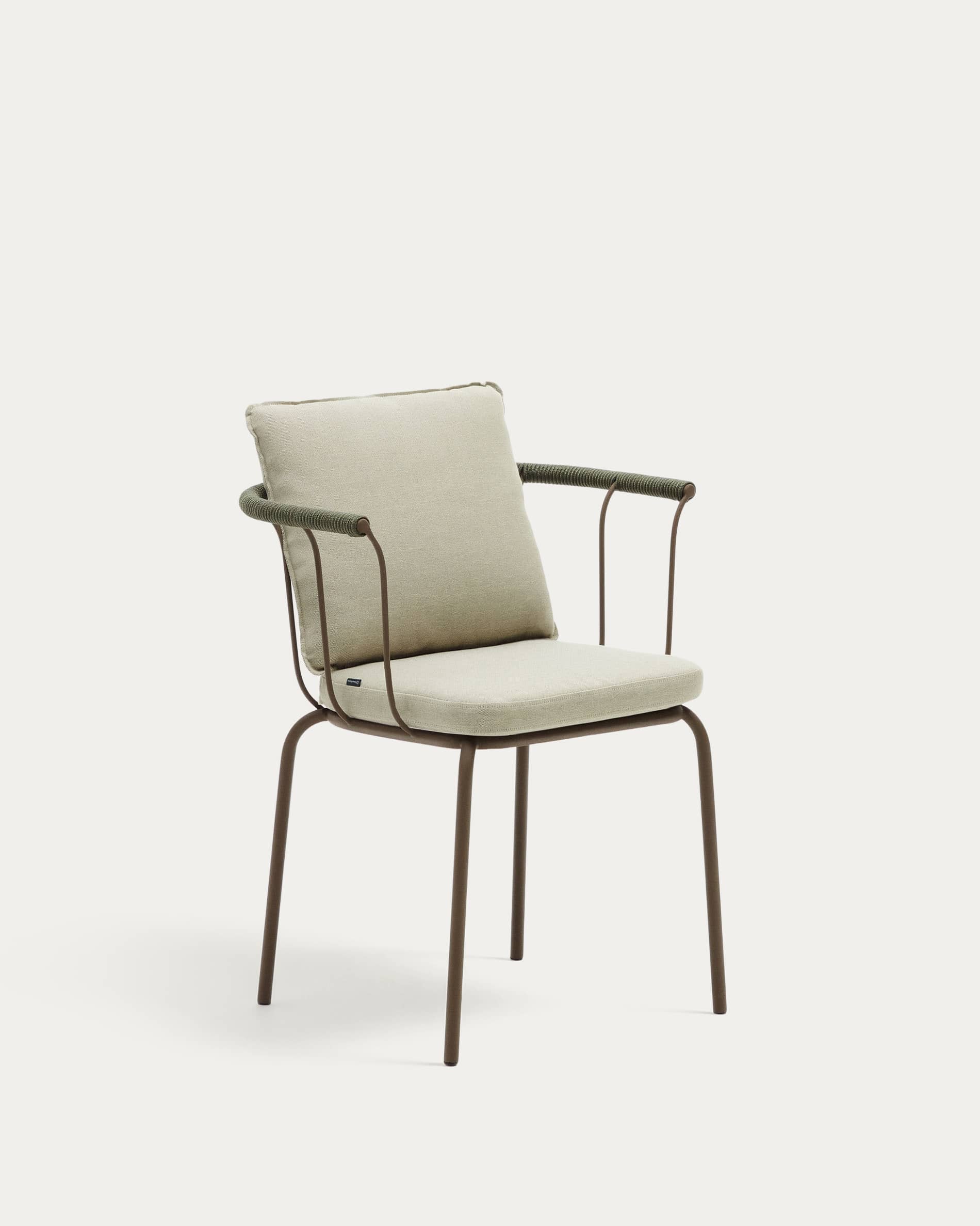 Silla apilable Salguer de cuerda y acero con acabado pintado marrón ...