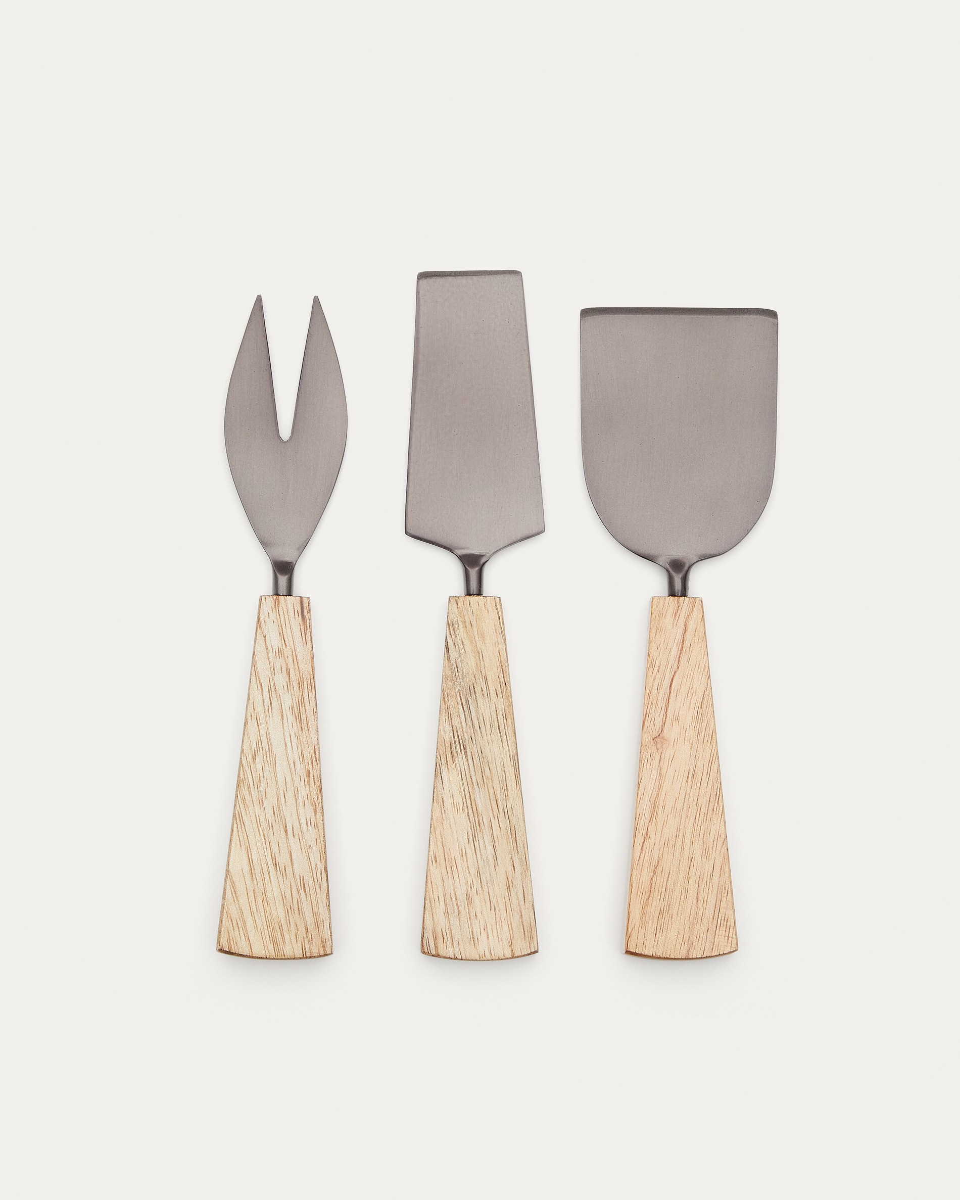 Soran wooden and black stainless steel cheese cutlery set | Kave Home ...