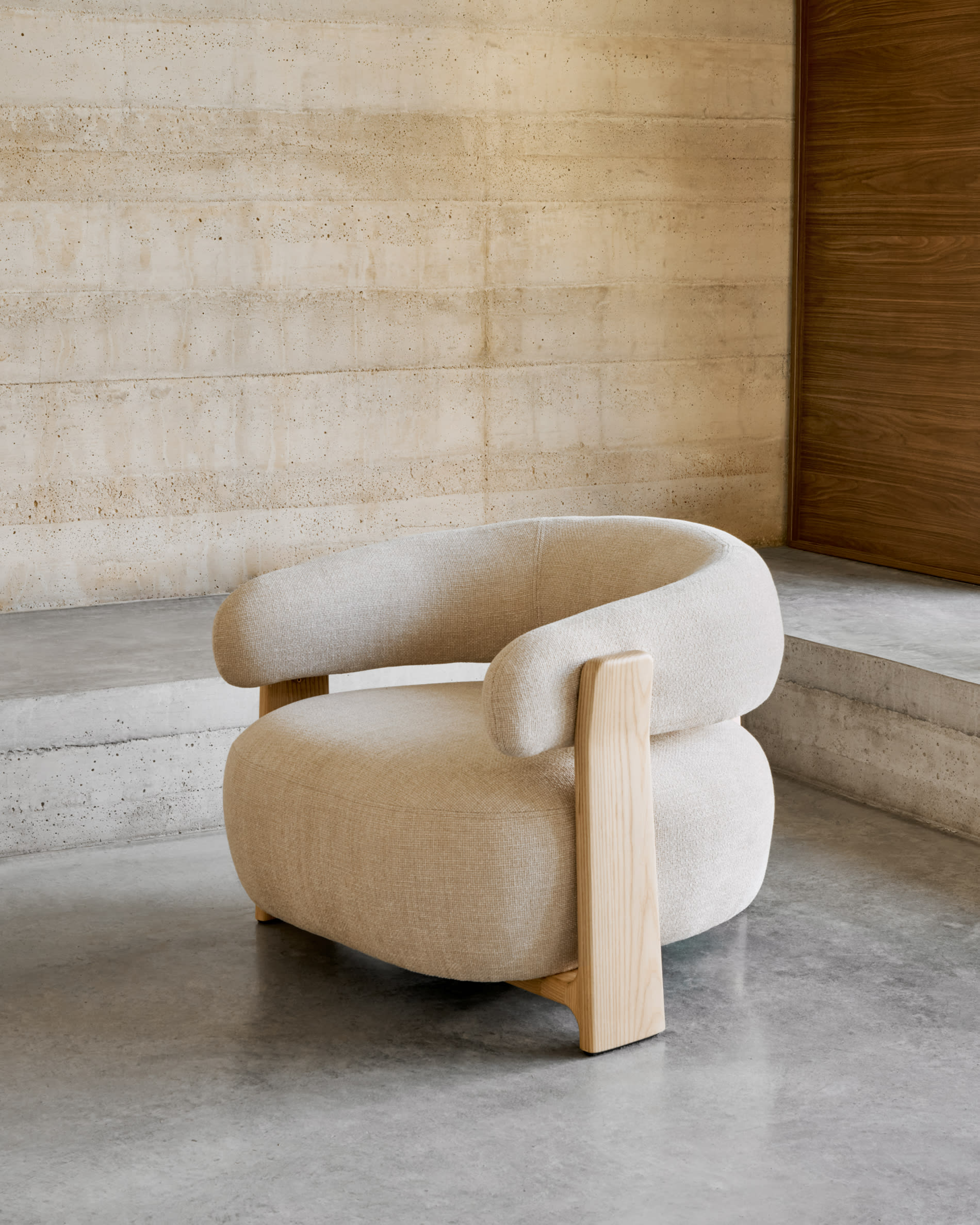 Granite beige chenille armchair with solid ash wood legs in a natural finish FSC 100% | Kave ...