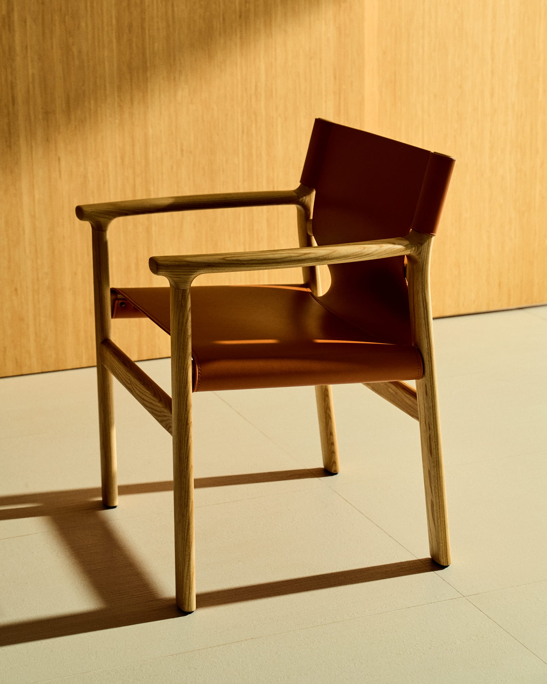 Jan chair made of light brown recycled leather fibres and FSC 100% ...