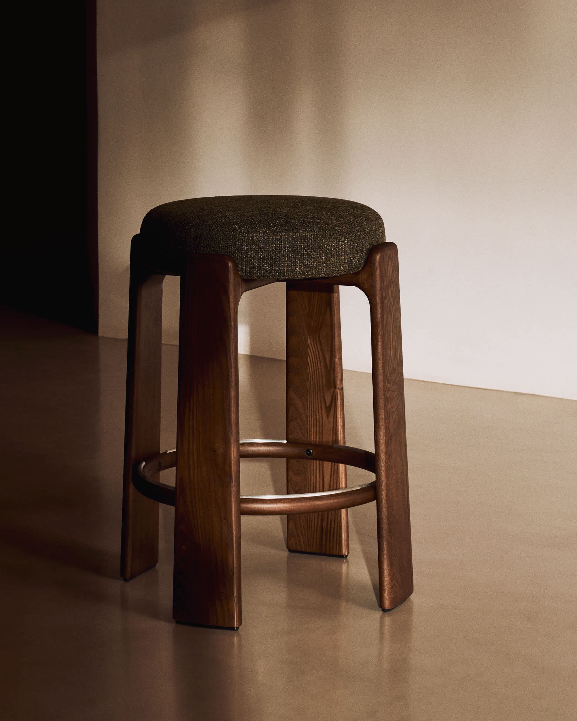 Granite stool in green chenille and solid ash wood with walnut-coloured ...