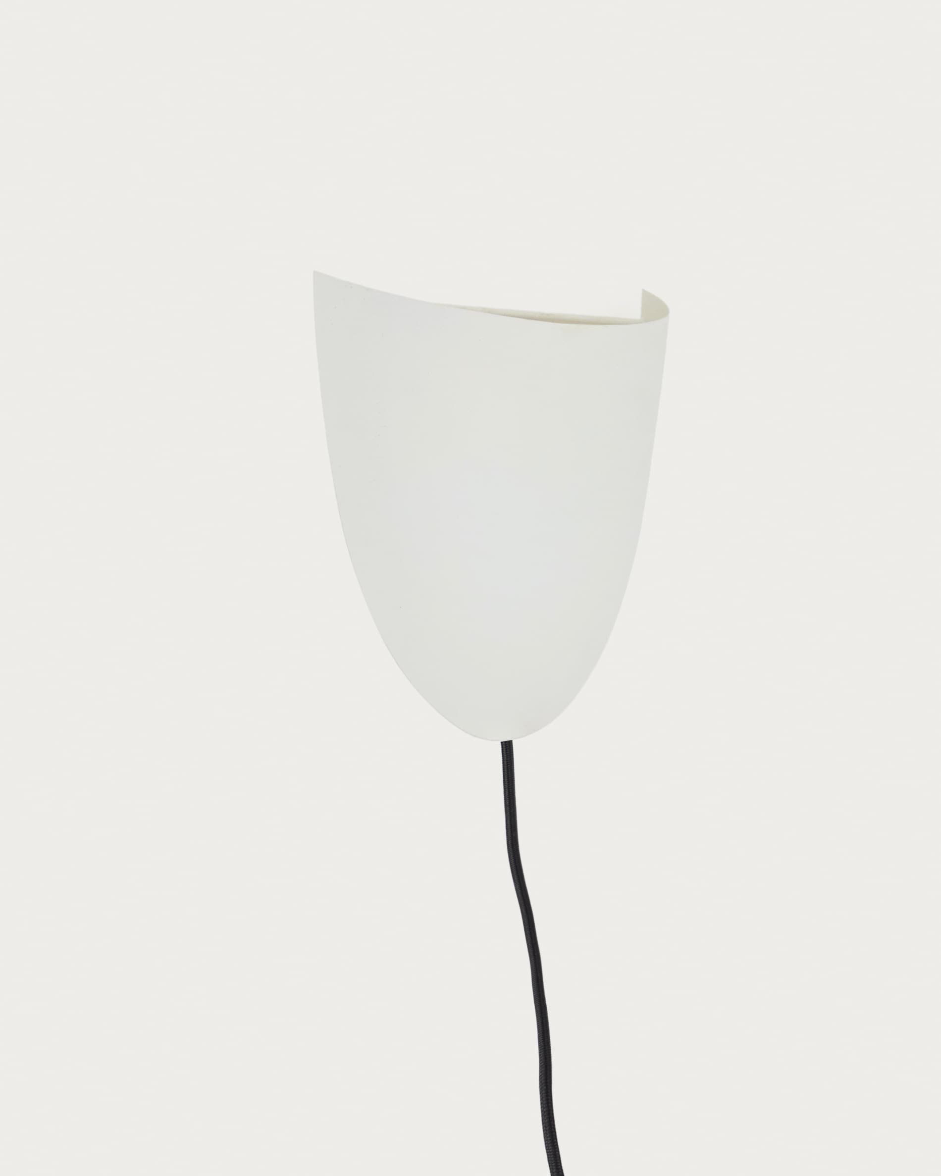 Aplique de pared Nibla de metal efecto arcilla blanca | Kave Home