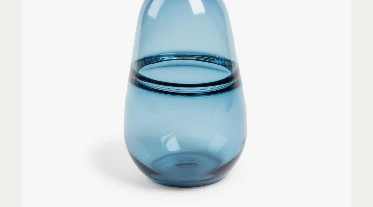 Jordan vase blue glass 285 cm | Kave Home