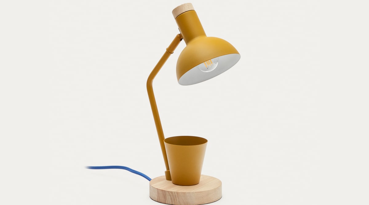 Lampada da scrivania Katia in legno e metallo senape | Kave Home