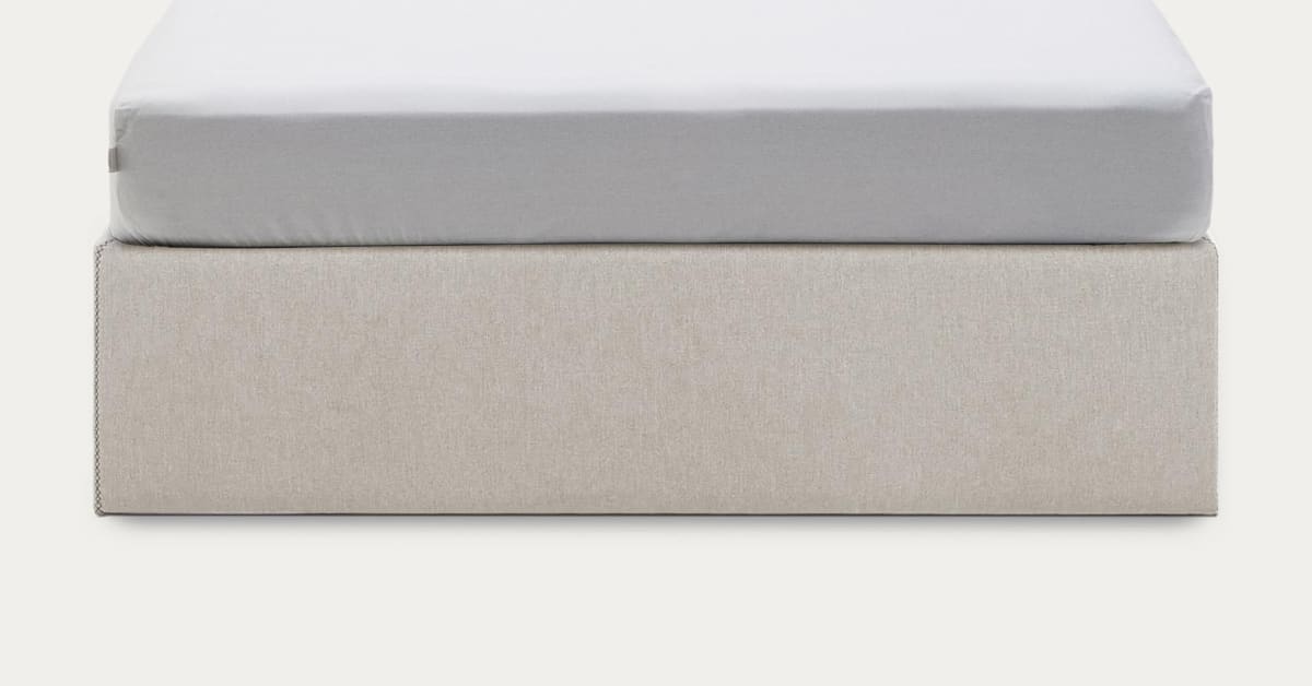 Base letto con contenitore Matters beige 150 x 190 cm | Kave Home ...