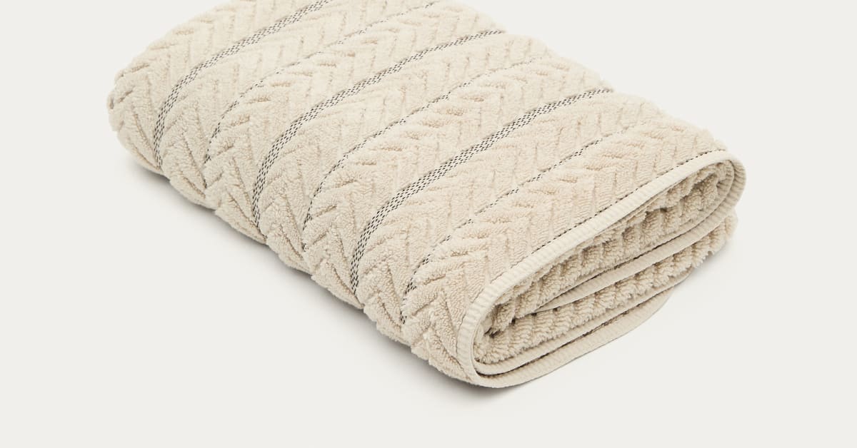 Badhanddoek Rune 100% katoen beige jacquard 70 x 140 cm | Kave Home ...
