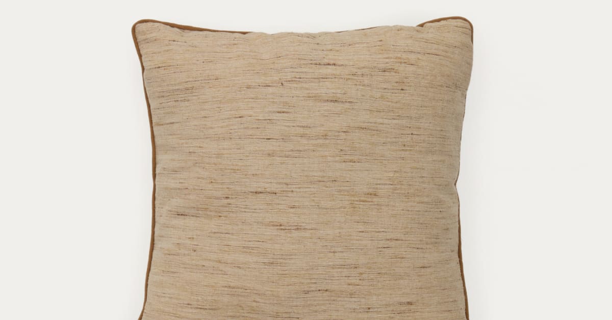 Capa de almofada Aleos tecido melange com debrum a contrastar mostarda ...