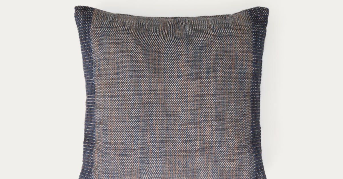 Federa per cuscino Delnar 100% PET blu 45 x 45 cm | Kave Home Italy