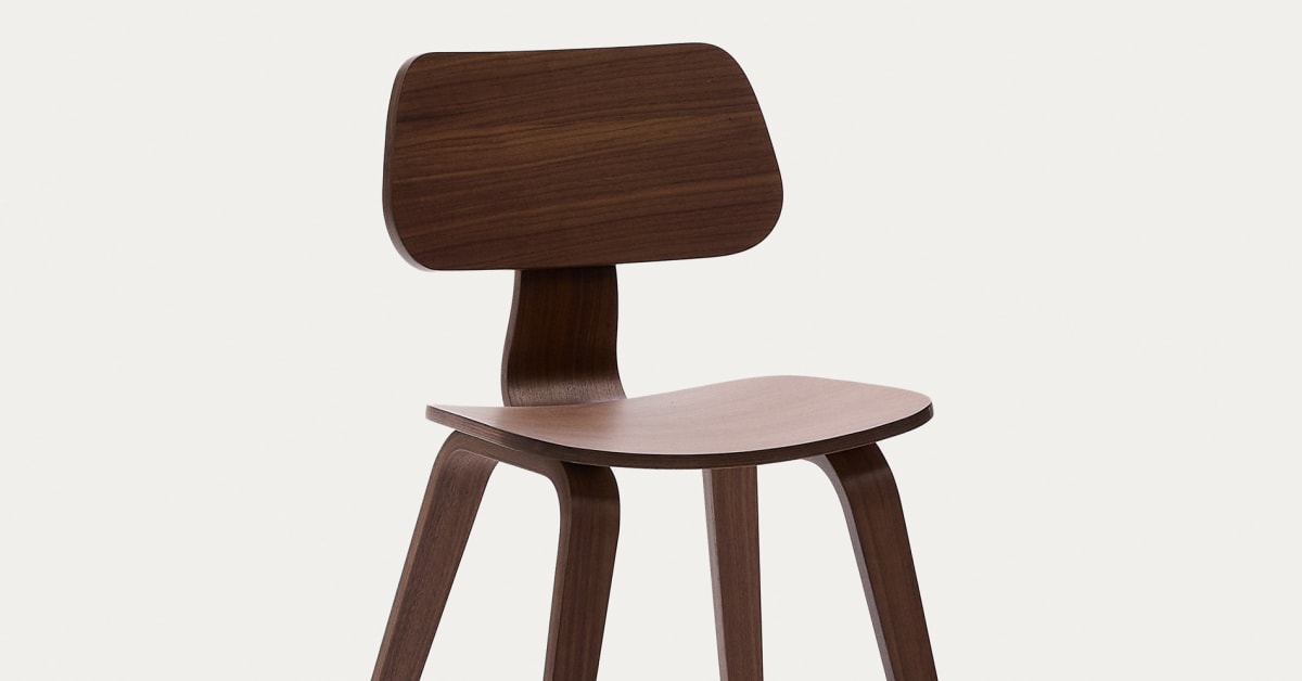 Chaise Gena en placage de noyer et bois d'hévéa | Kave Home International