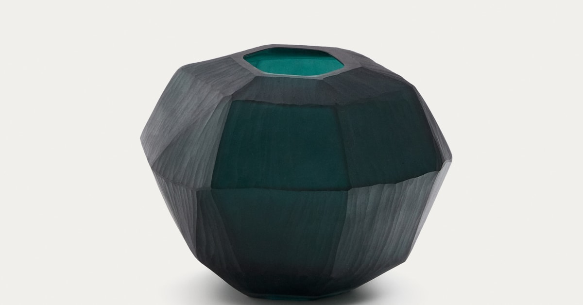 Geonix green glass vase 22cm | Kave Home Greece