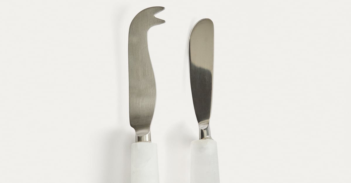 Noreli alabaster butter cutlery set | Kave Home Portugal