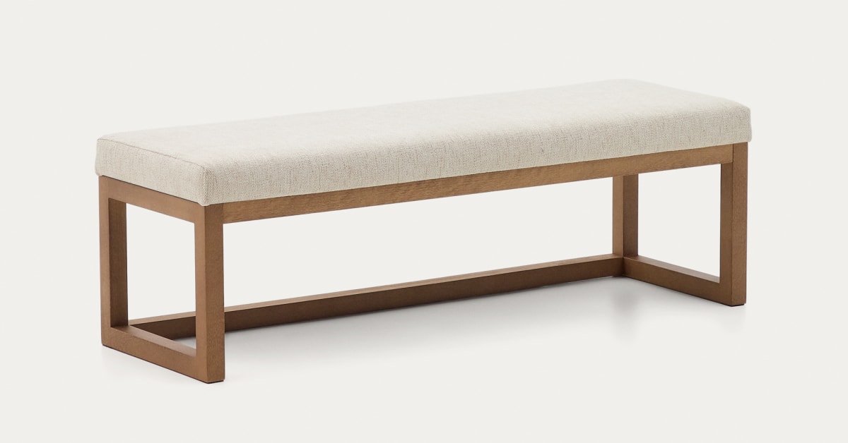 Banqueta Loya de chenilla beige y madera de haya con acabado tono nogal ...